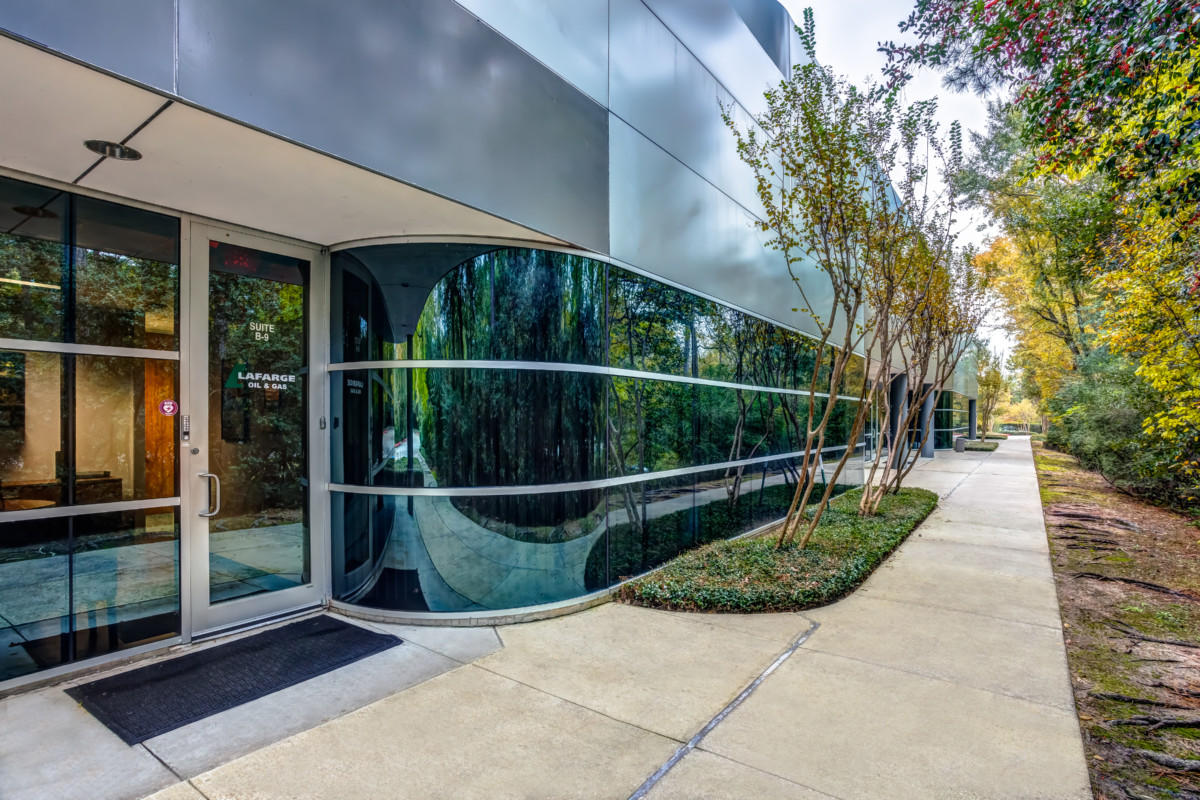 Venture Tech II – Vista – Houston Retail & Office Real Estate